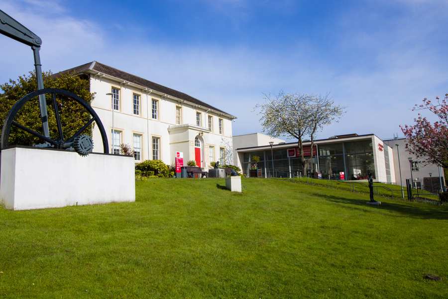 Why choose USW - Postgraduate | University of South Wales