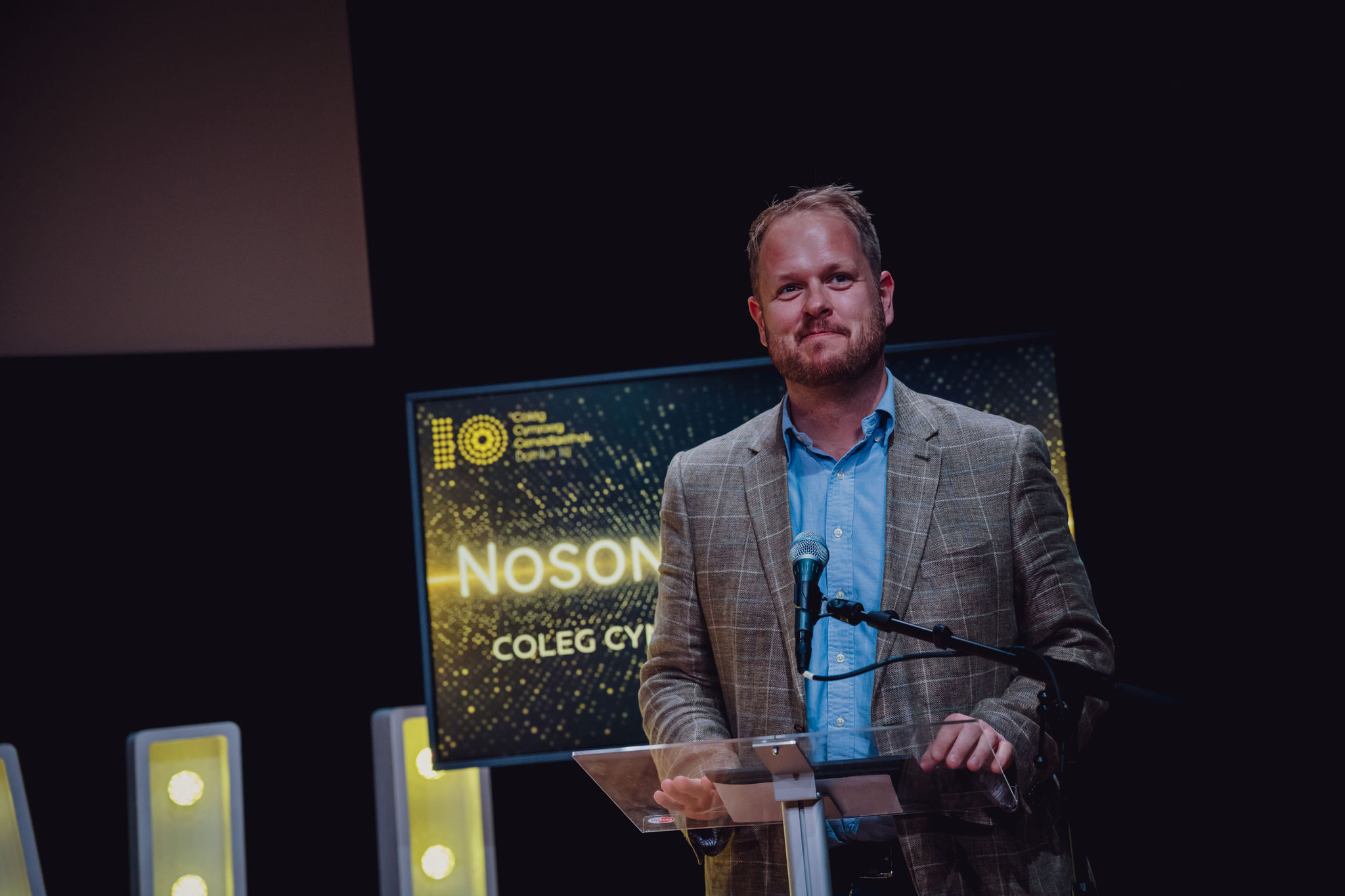Dr Llŷr Roberts receives award after developing innovative resource ...